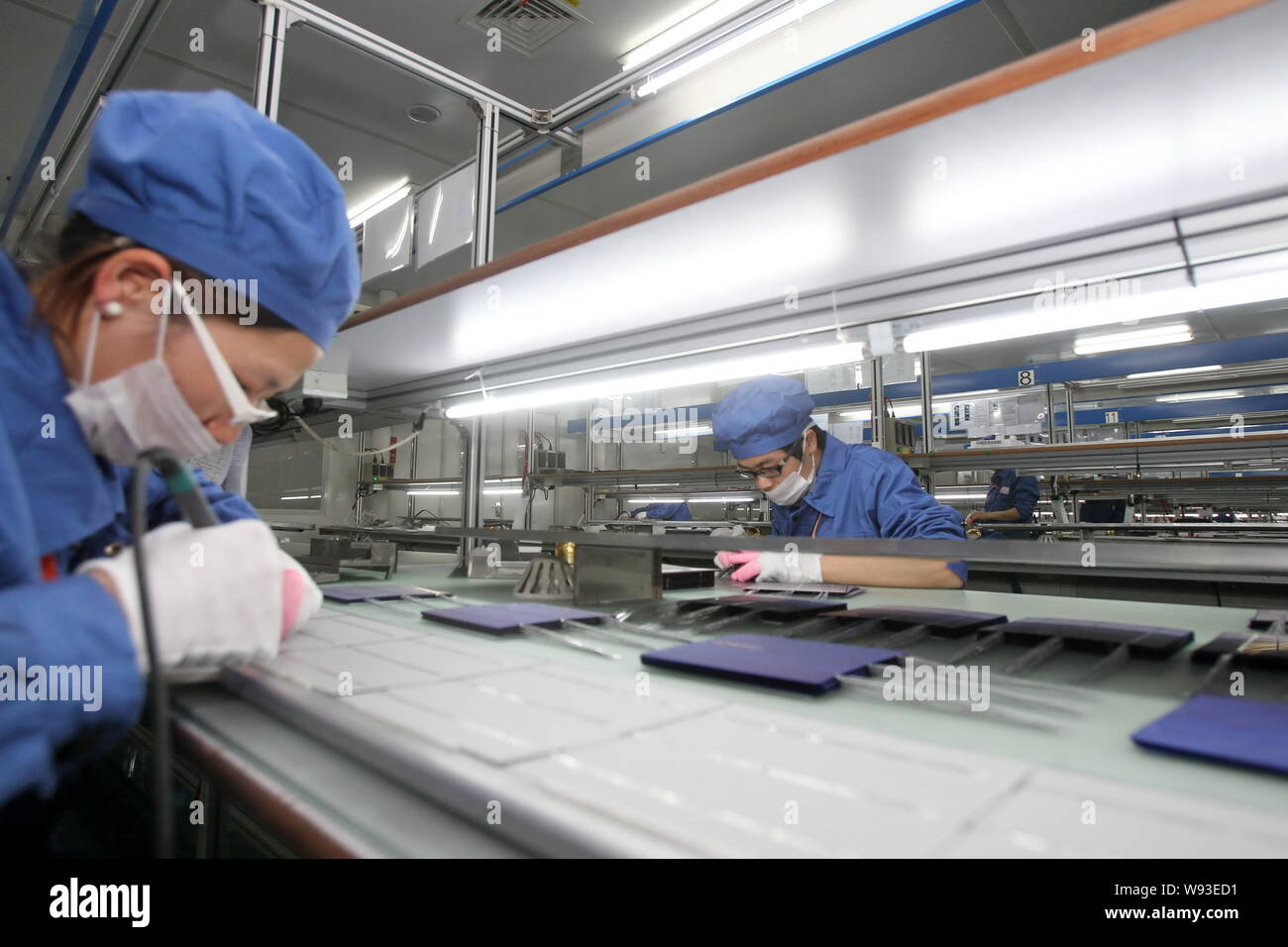 Hanwha solar hi-res stock photography and images - Alamy