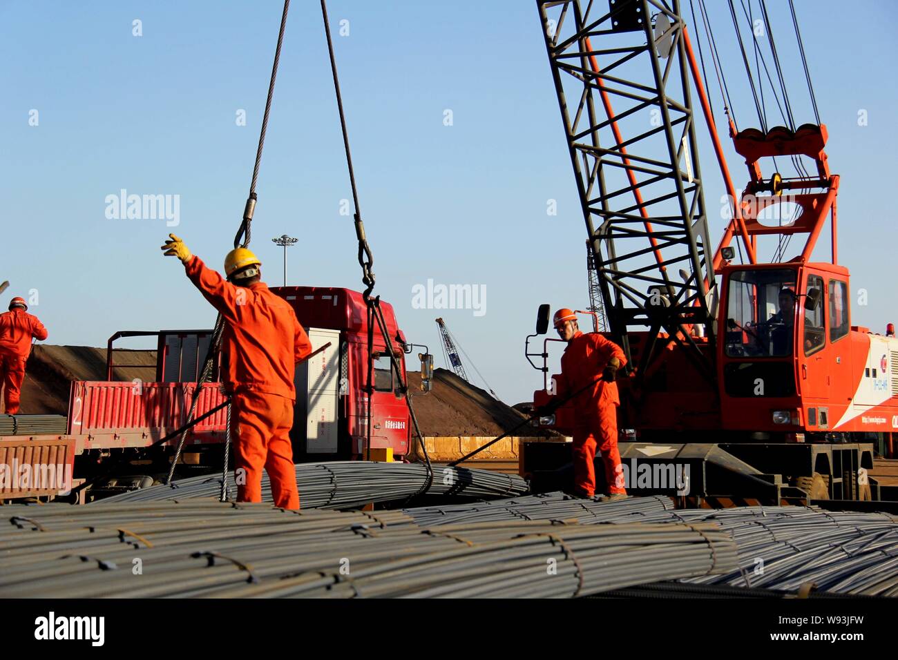 Crane rods hi-res stock photography and images - Alamy