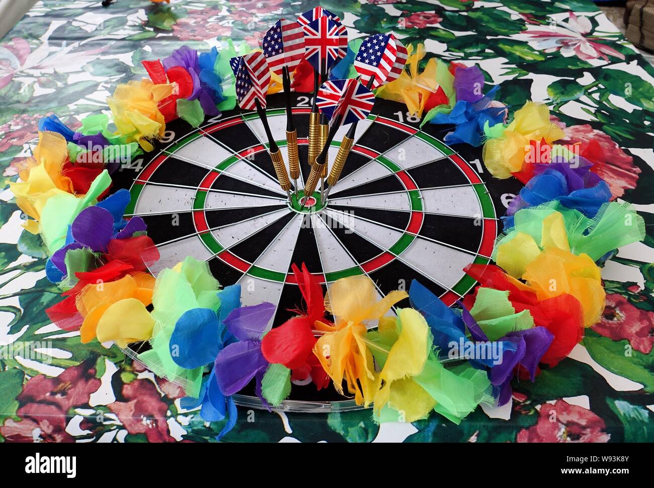 photography of darts with colored crown Stock Photo - Alamy