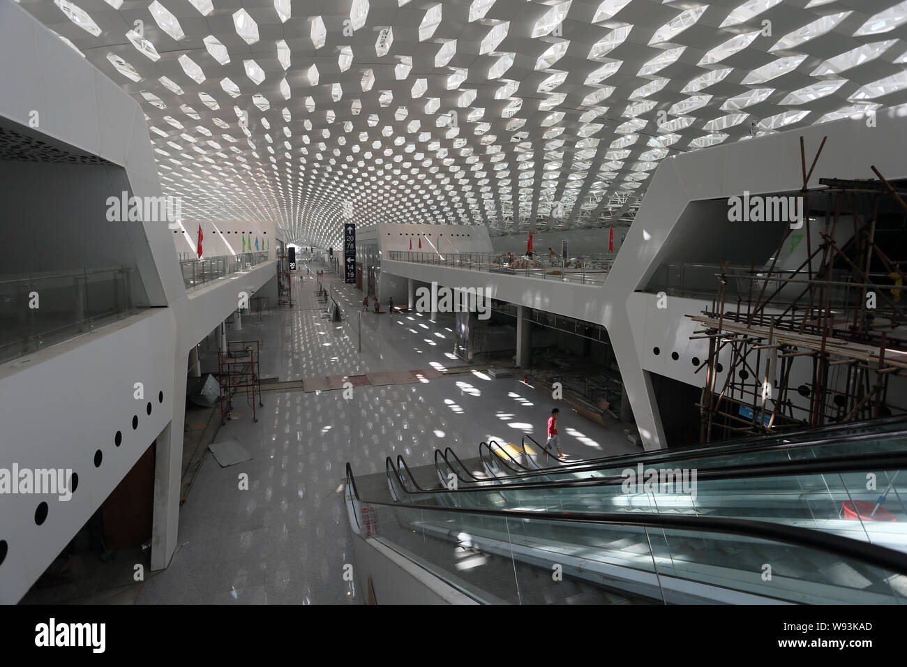 Interior view of the Terminal 3 of Shenzhen Baoan International Airport ...