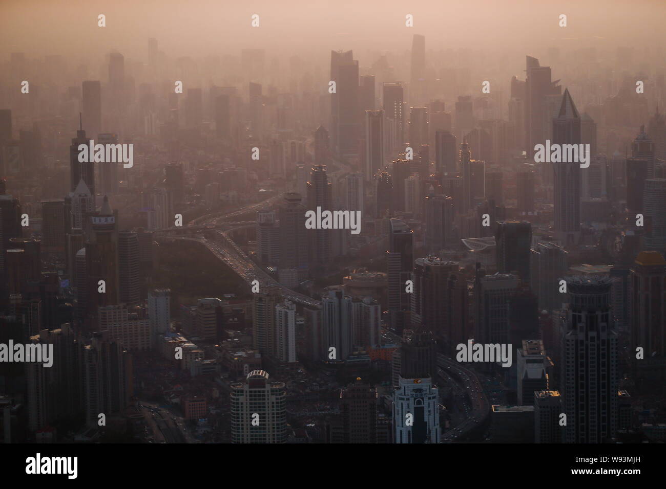 Outdoor air pollution hi-res stock photography and images - Alamy