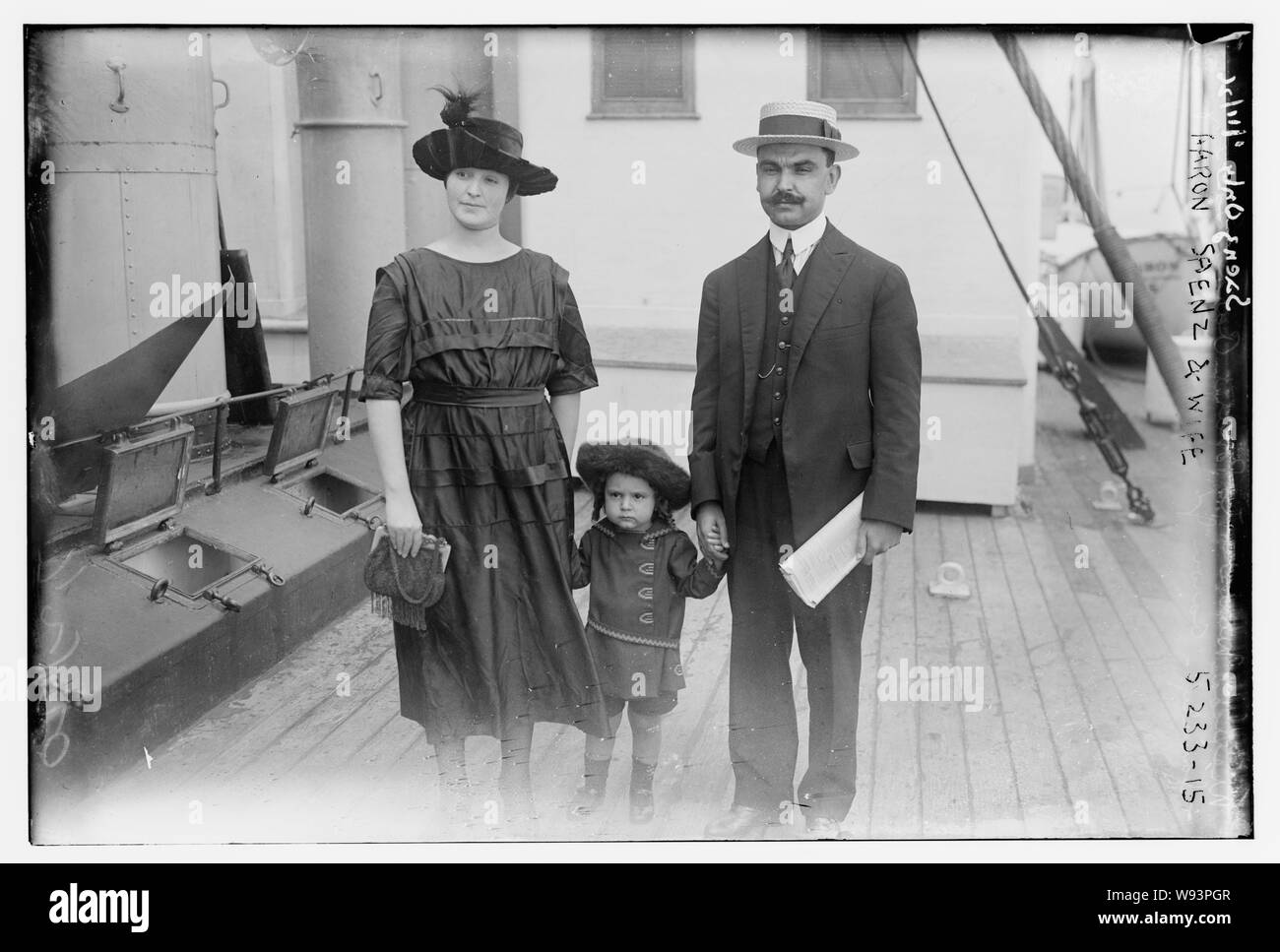 Aaron Saenz & wife Stock Photo - Alamy
