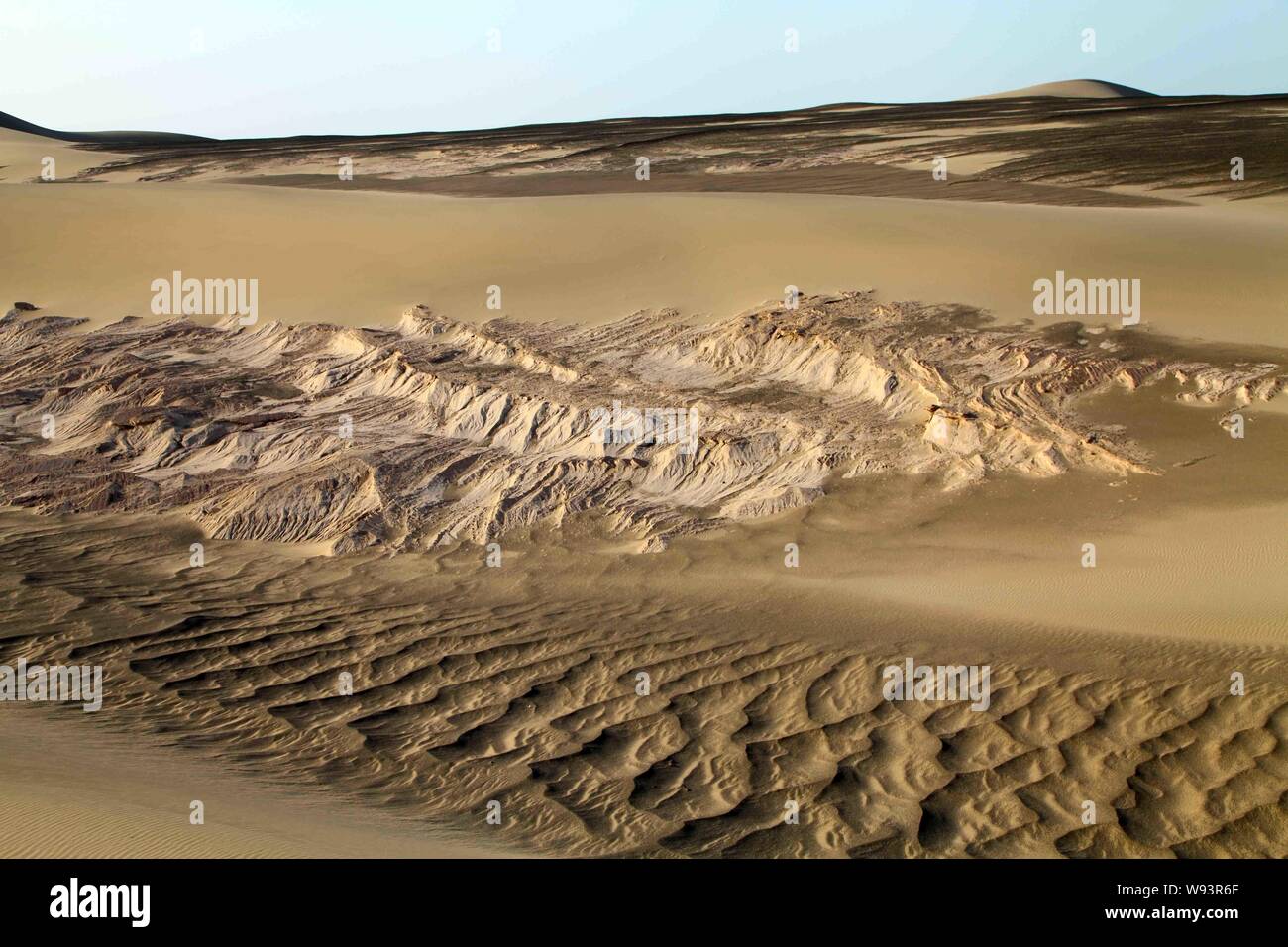 Landscape of Kumtag Desert, part of Taklamakan Desert, in Turpan ...