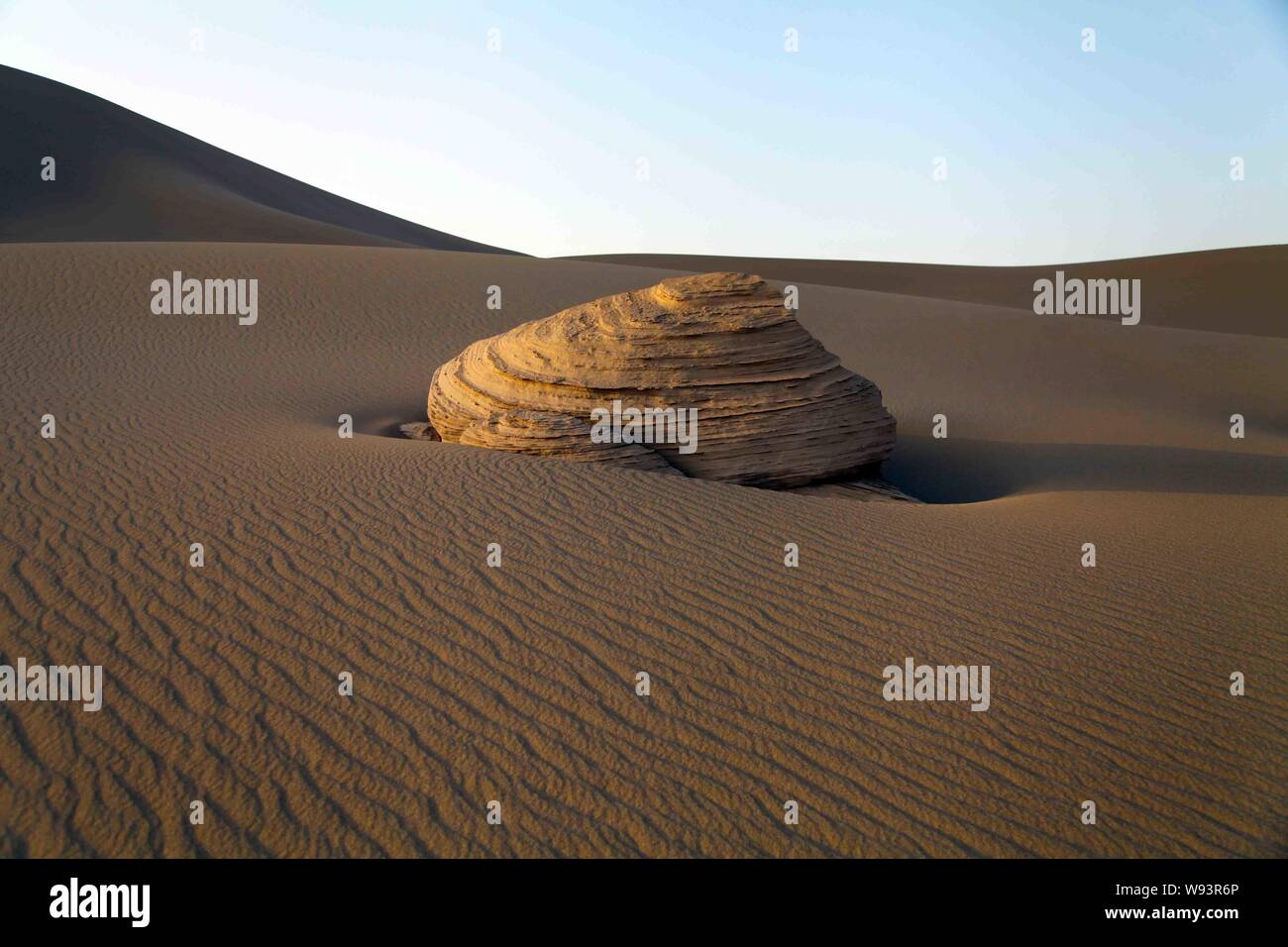 Landscape of Kumtag Desert, part of Taklamakan Desert, in Turpan ...