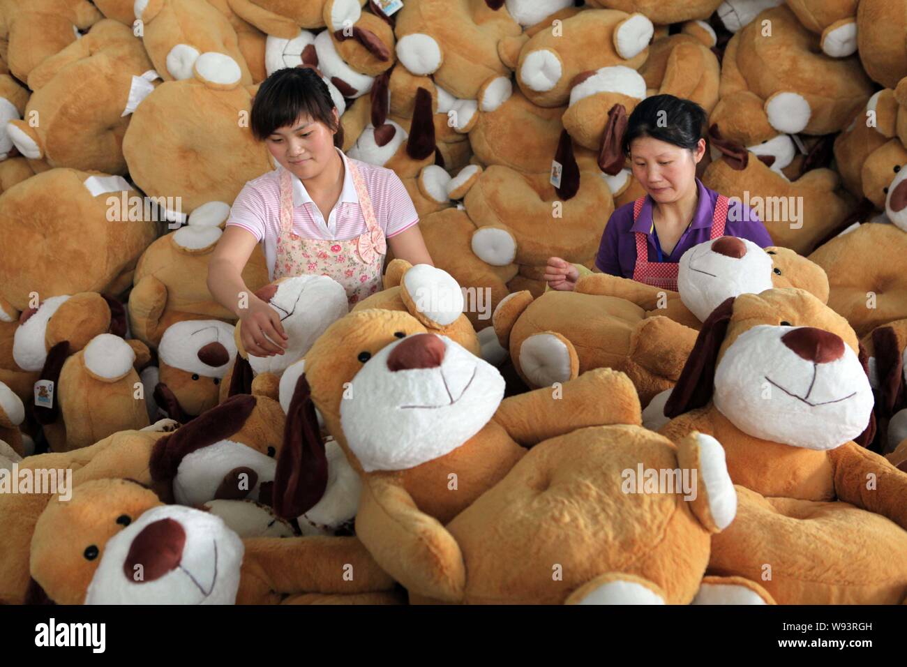 Stuffed toy bears hi-res stock photography and images - Alamy