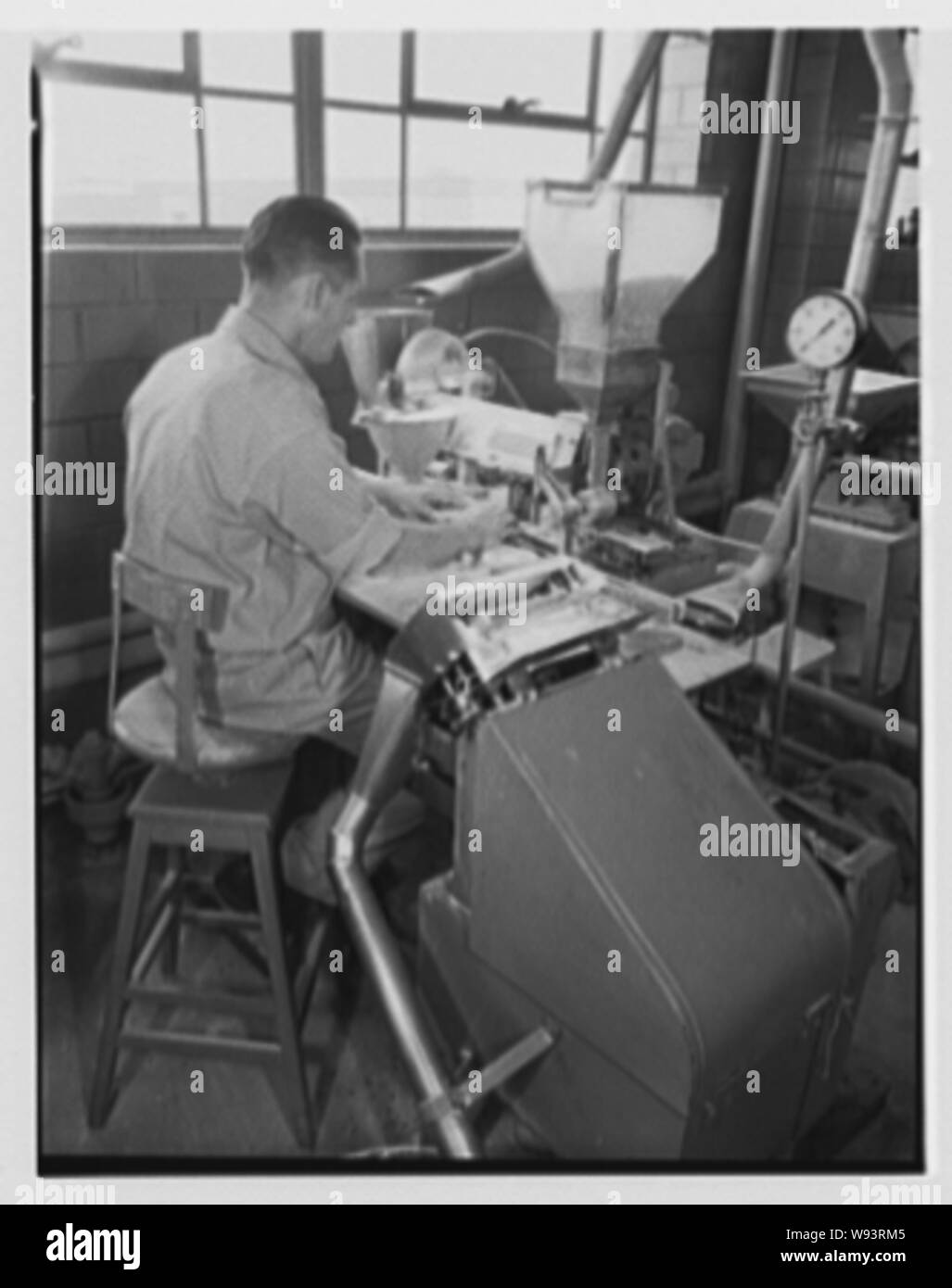 Abbott Laboratories, 1350 Cote de Liesse, Montreal, Canada Stock Photo ...