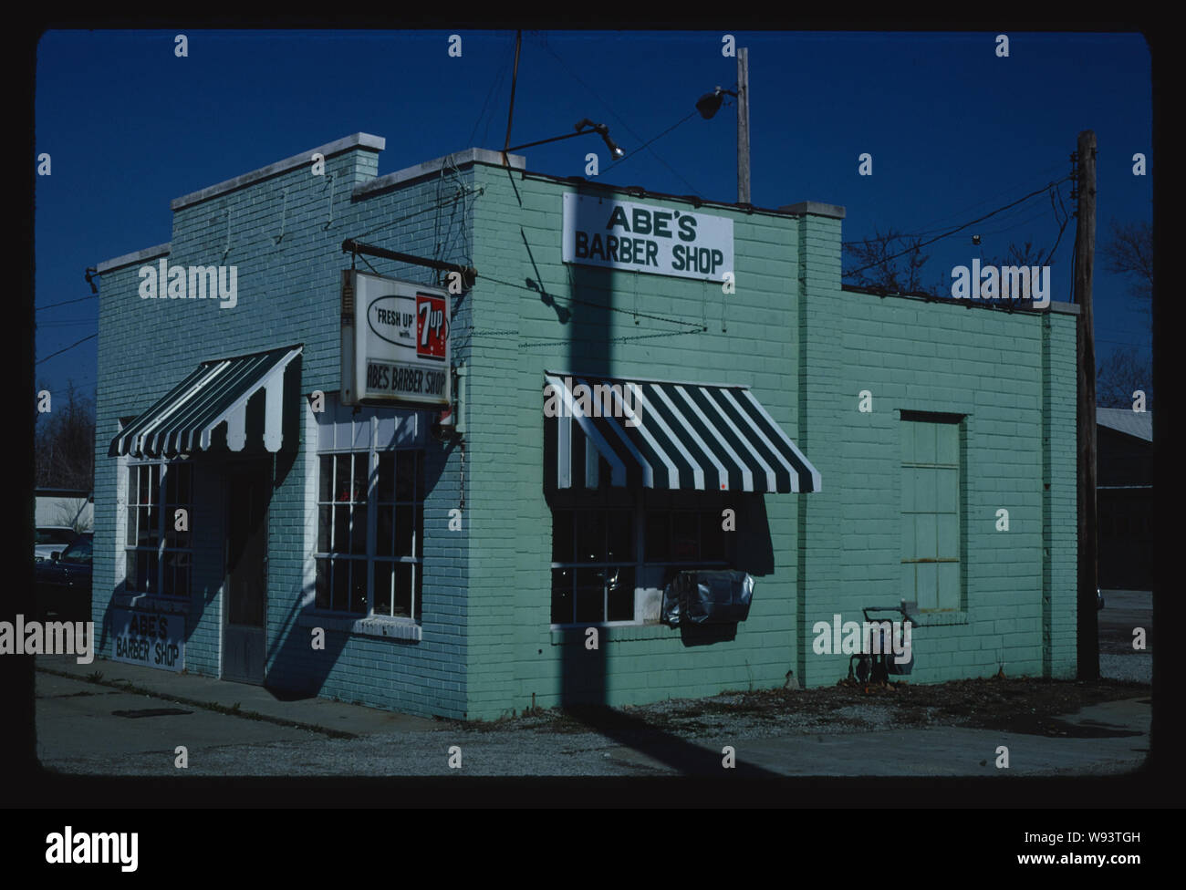 Springfield shop hi-res stock photography and images - Alamy