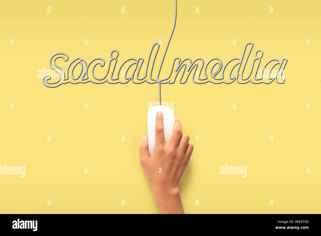 Computer social networking hi-res stock photography and images - Alamy