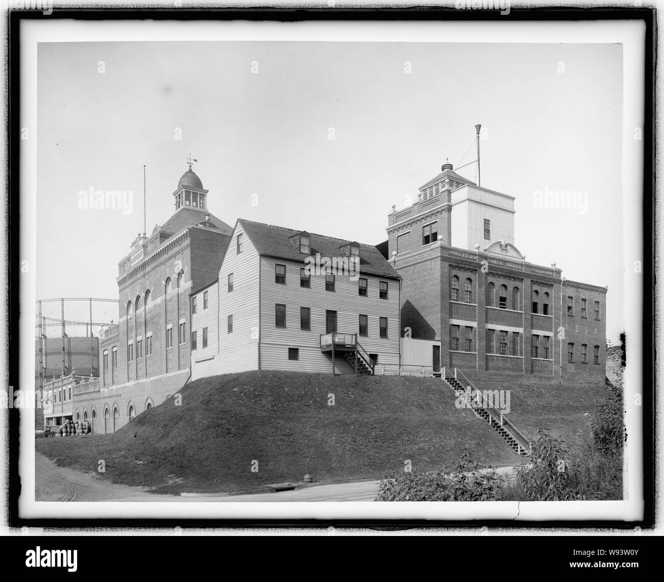 Brewing alcohol Black and White Stock Photos & Images - Alamy