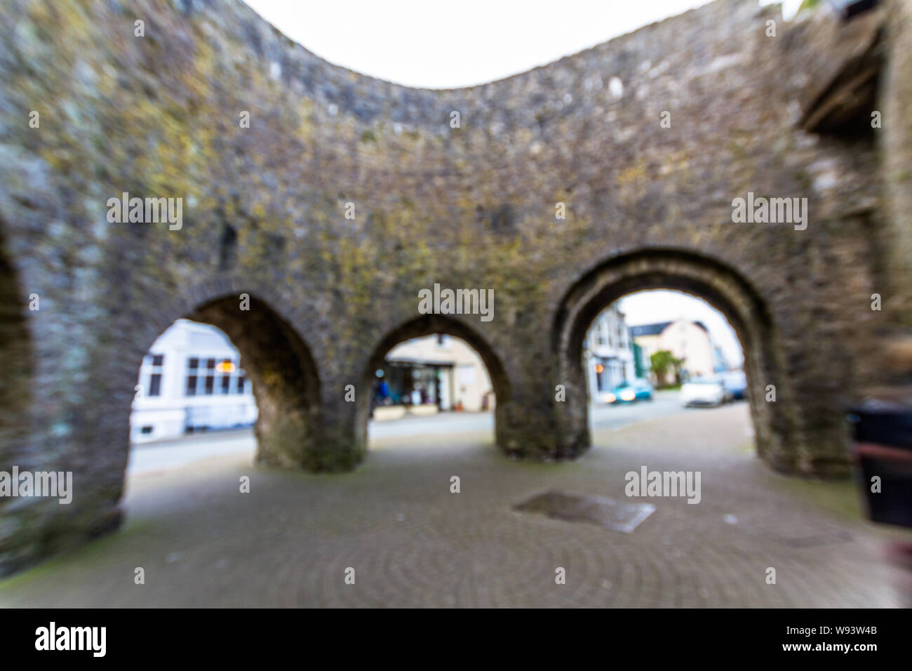 Shallow arches hi-res stock photography and images - Alamy