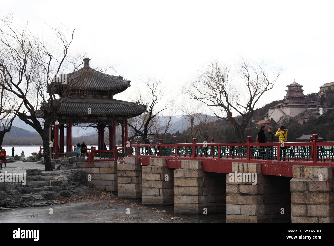 --FILE--People visit the Summer Palace (Yiheyuan) in Beijing, China, 17 ...