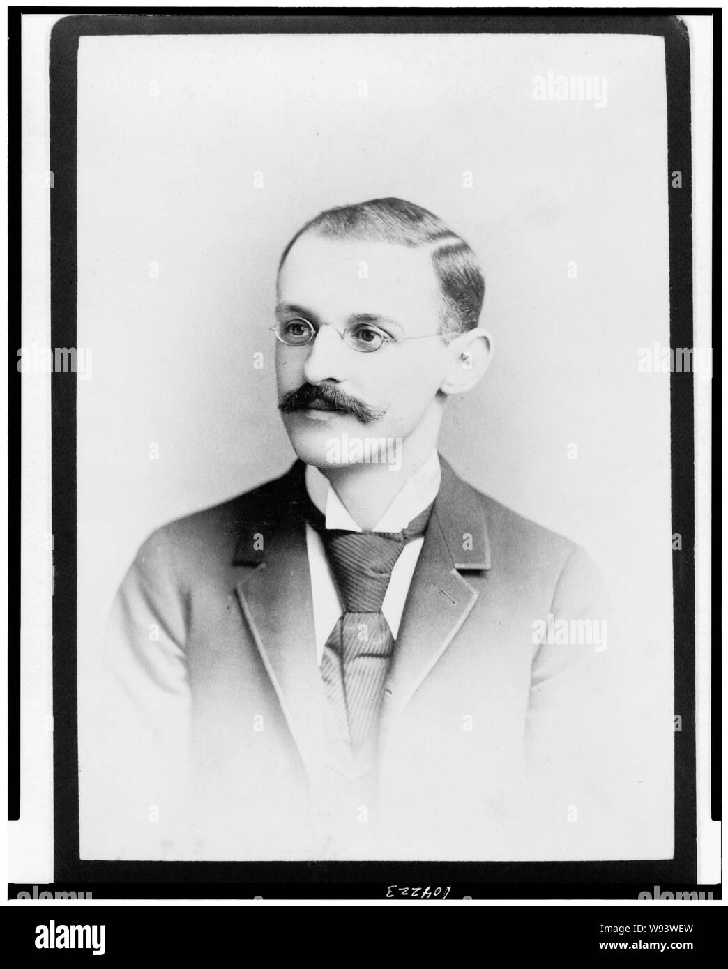 Abraham Flexner, head-and-shoulders portrait, facing left / Klauber ...