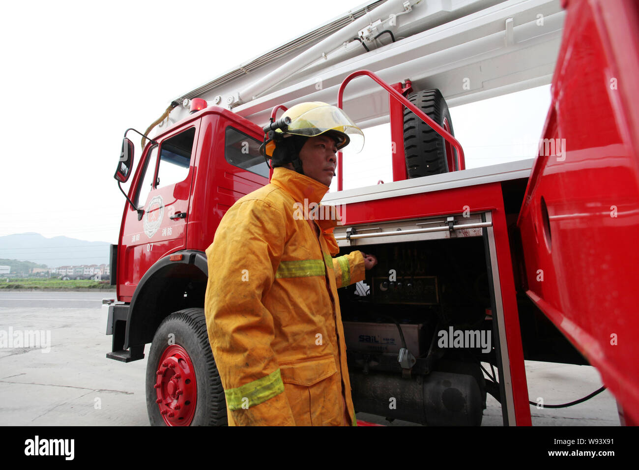 Chinese businessman Li Lixing, General Manager of Hangzhou Xiaoshan ...