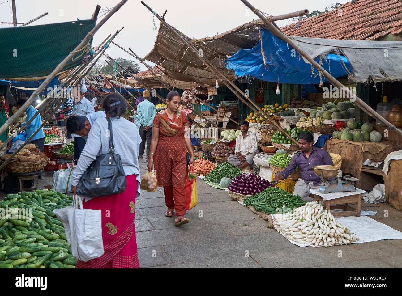 Devaraja fruit and vegetable market, Mysore, Karnataka, India Stock ...