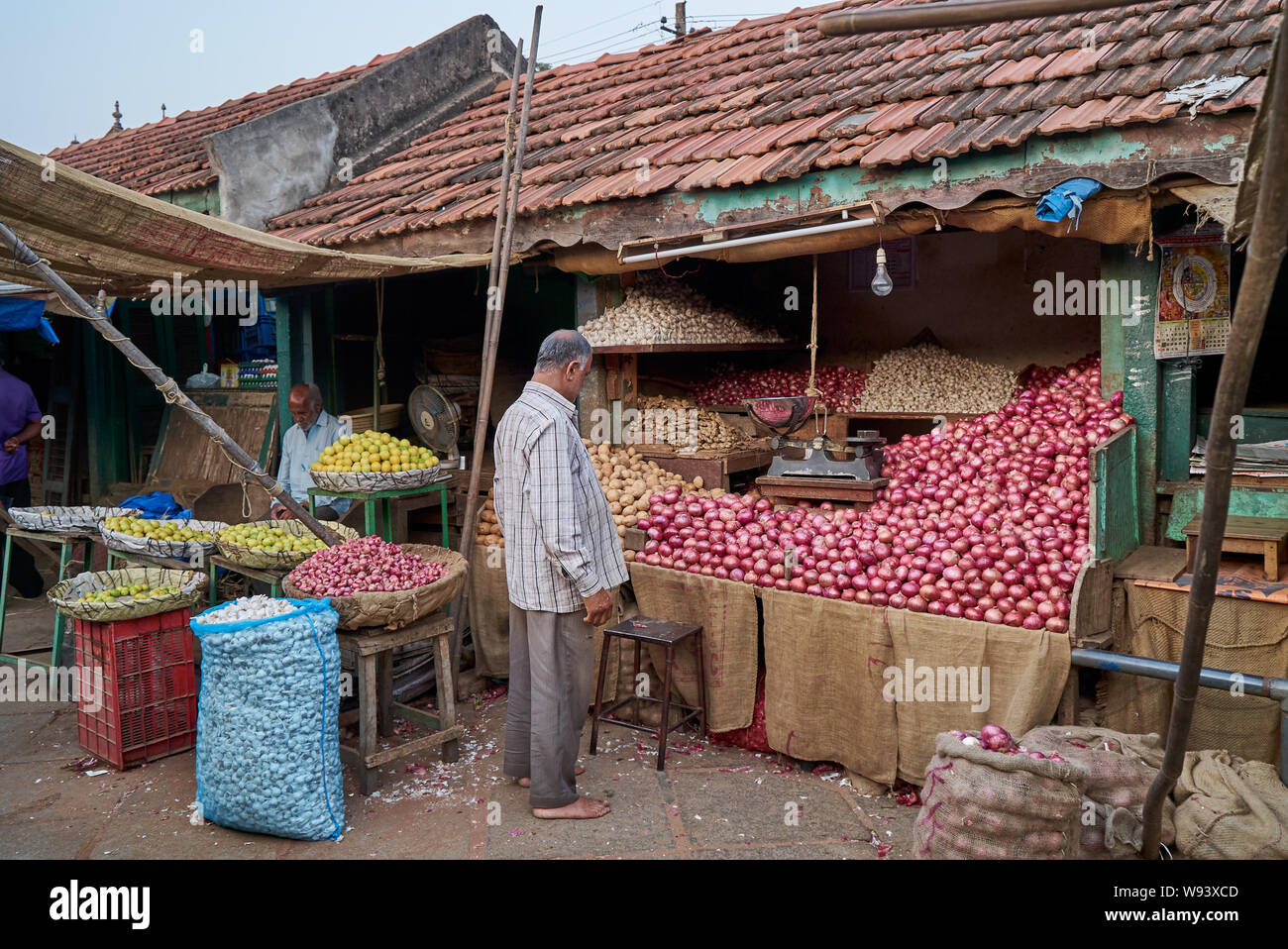 Devaraja fruit and vegetable market, Mysore, Karnataka, India Stock ...