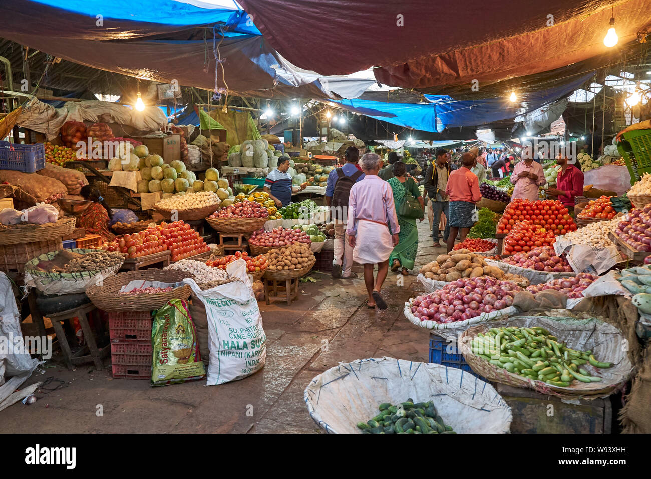 Devaraja fruit and vegetable market, Mysore, Karnataka, India Stock ...
