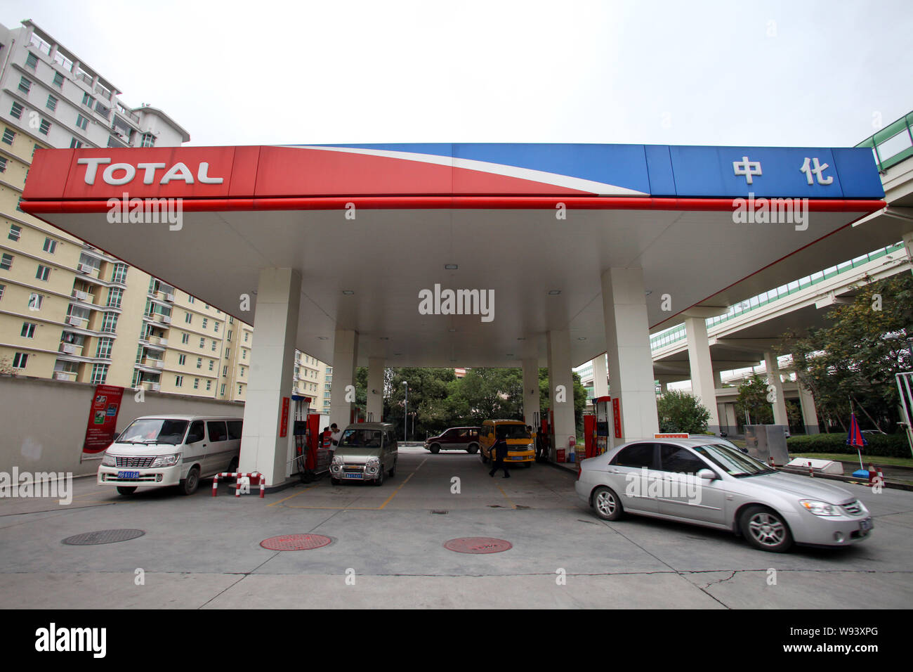 --FILE--Vehicles are waiting to be refueled at a gas station of ...