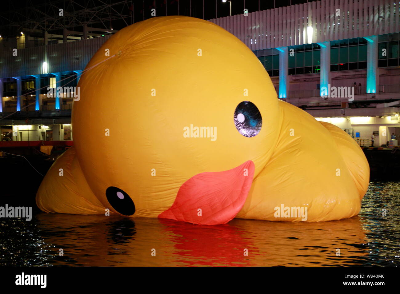 The yellow duck is being re-inflated in Hong Kong, China, 21 May 2013 ...