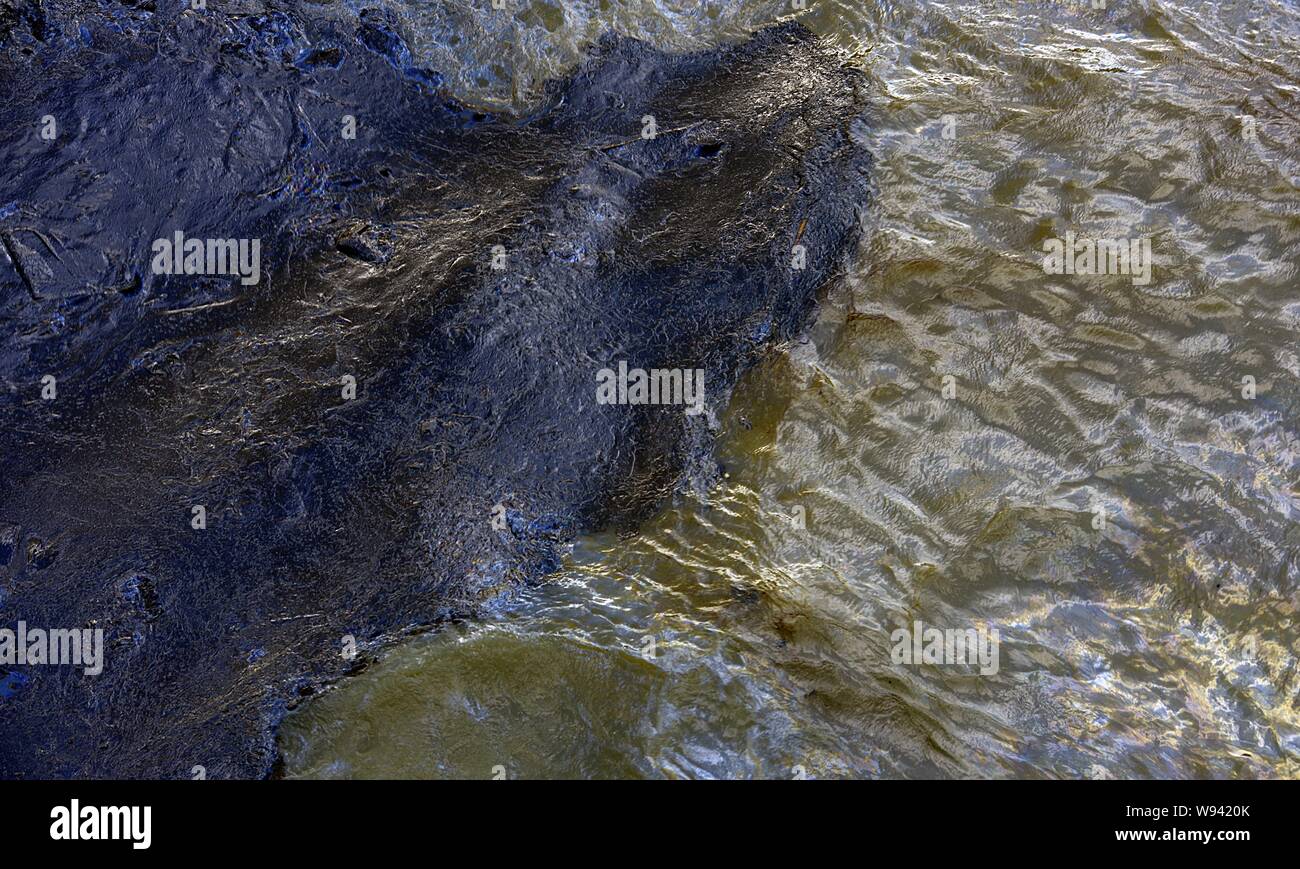 Pipeline explosion hi-res stock photography and images - Alamy