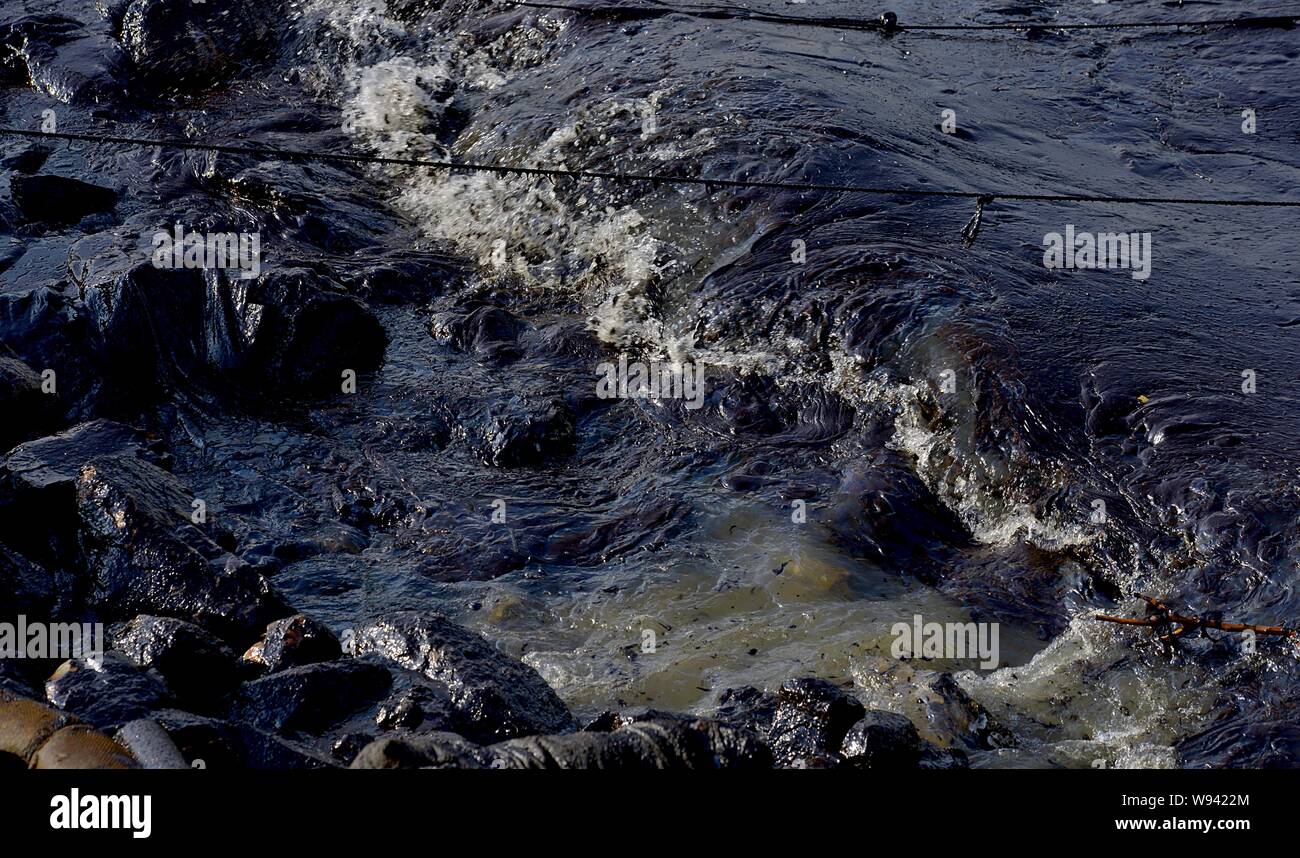 Pipeline explosion hi-res stock photography and images - Alamy