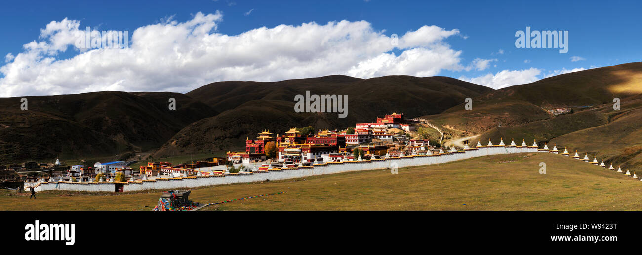 Ganden thubchen choekhorling monastery hi-res stock photography and ...