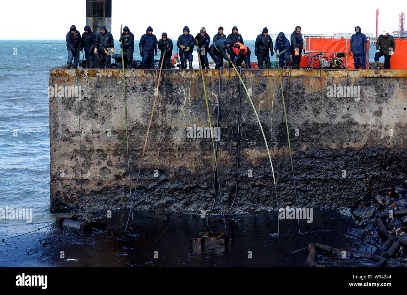 Pipeline explosion hi-res stock photography and images - Alamy