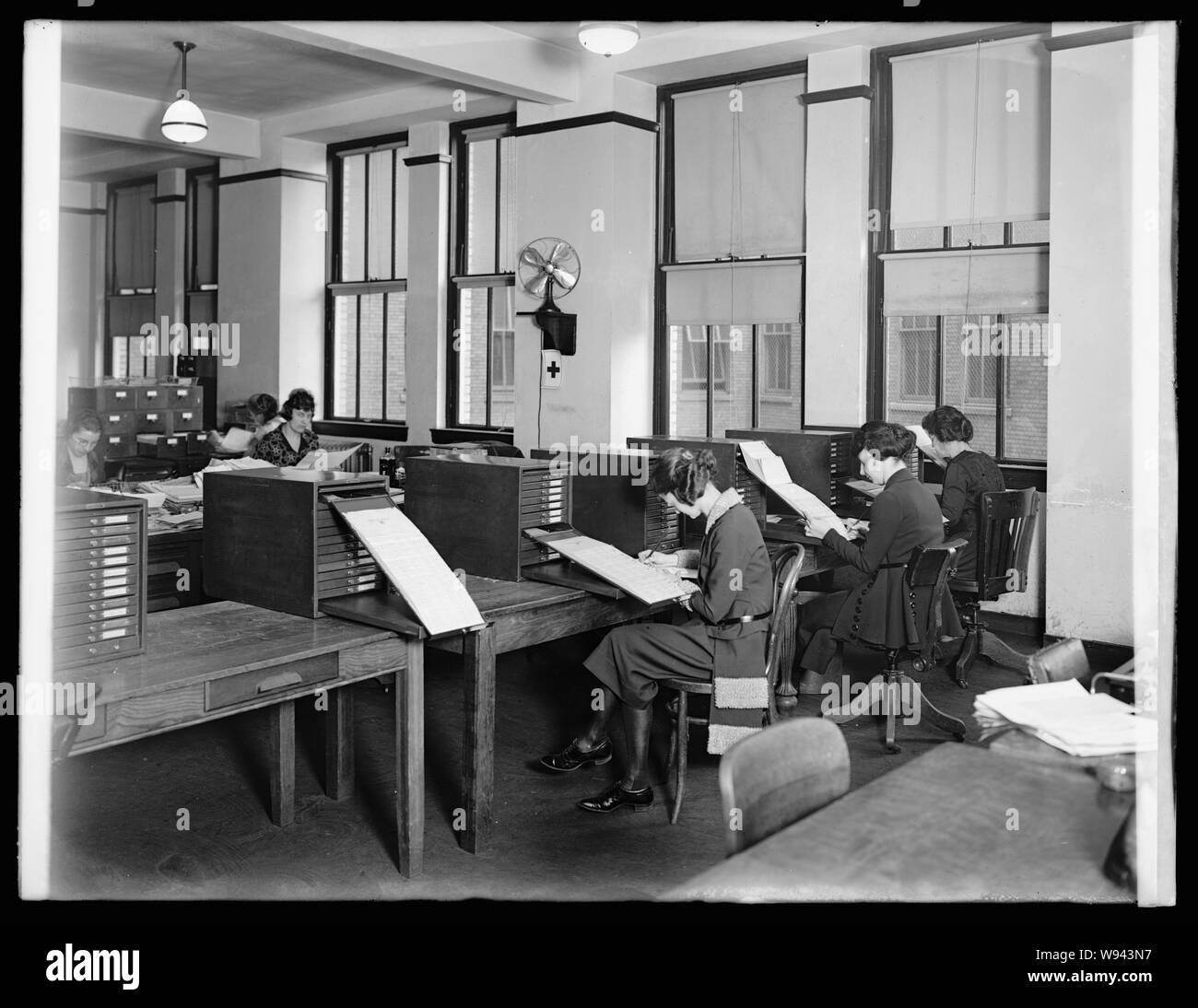 Tools system Black and White Stock Photos & Images - Alamy