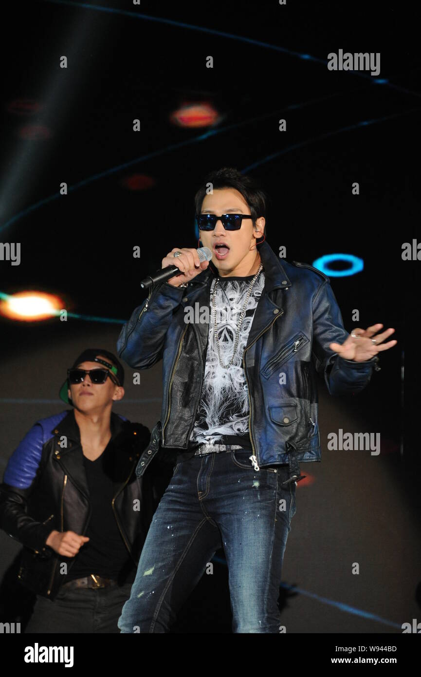 South Korean singer and actor Jeong Ji-hoon, front, better known by his ...