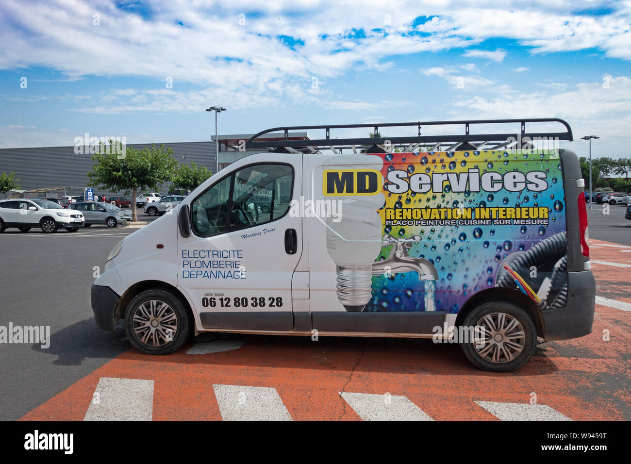 MD Service builder and renovations professionals van in France Stock ...