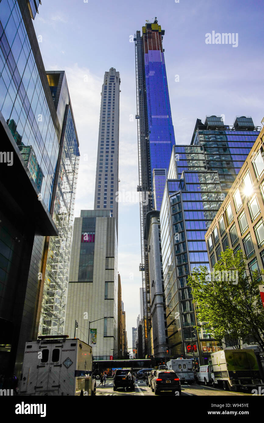 Street view of Manhattan from intersection of 58th st. and Broadway ...