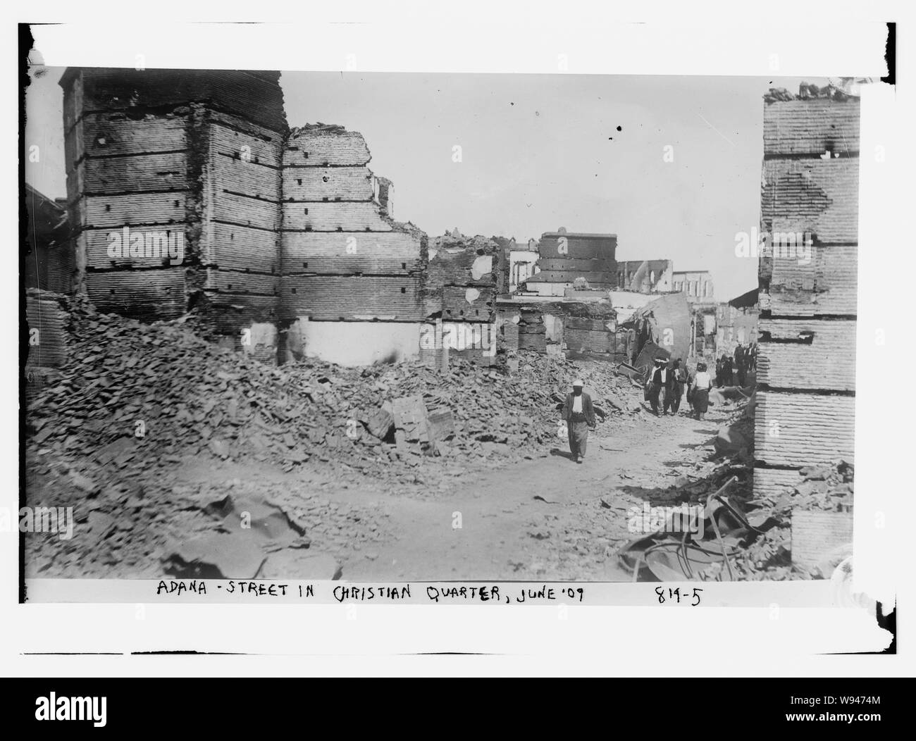 Street 09 Black and White Stock Photos & Images - Alamy