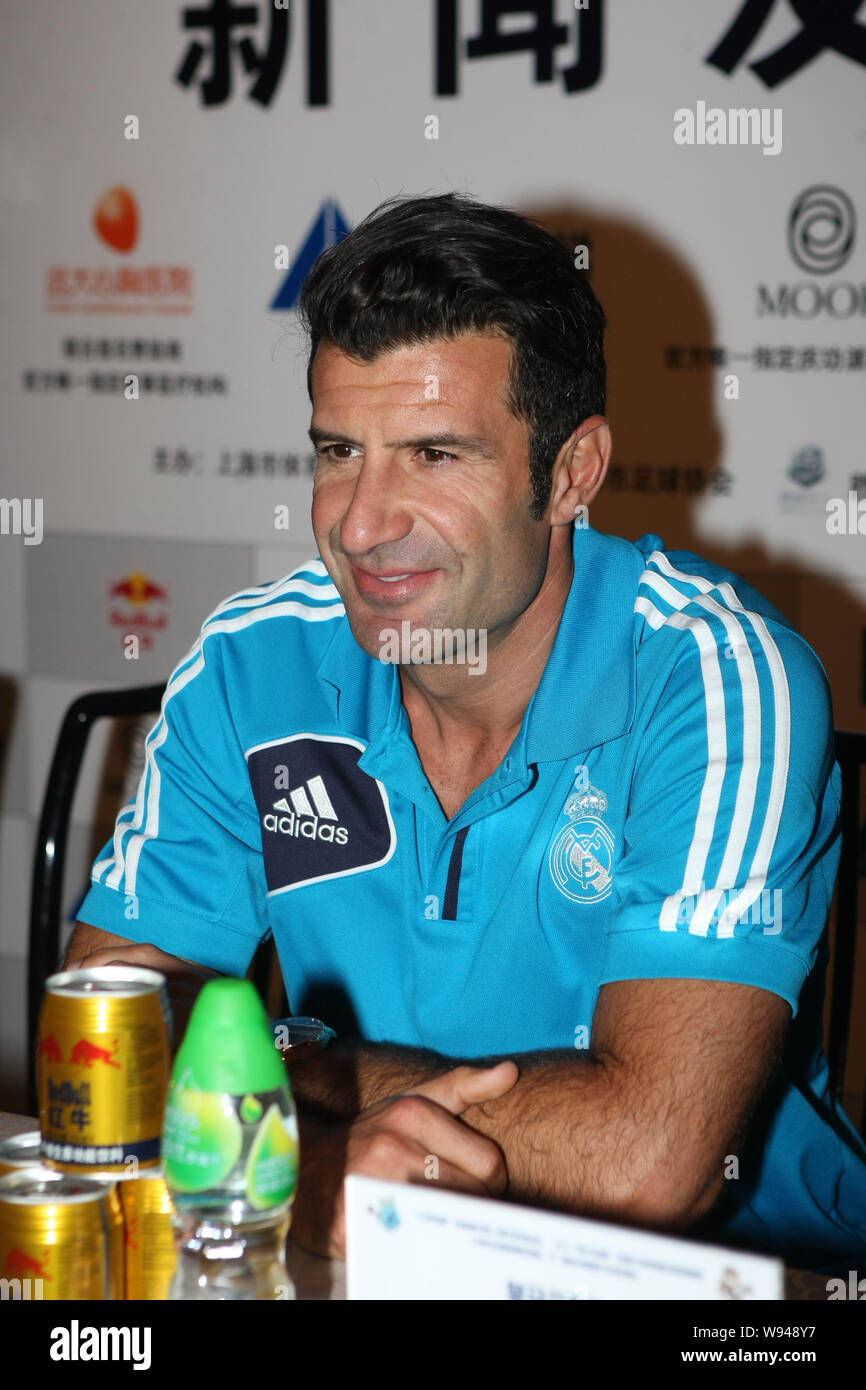 Portuguese football star Luis Figo of Real Madrid Leyendas smiles ...