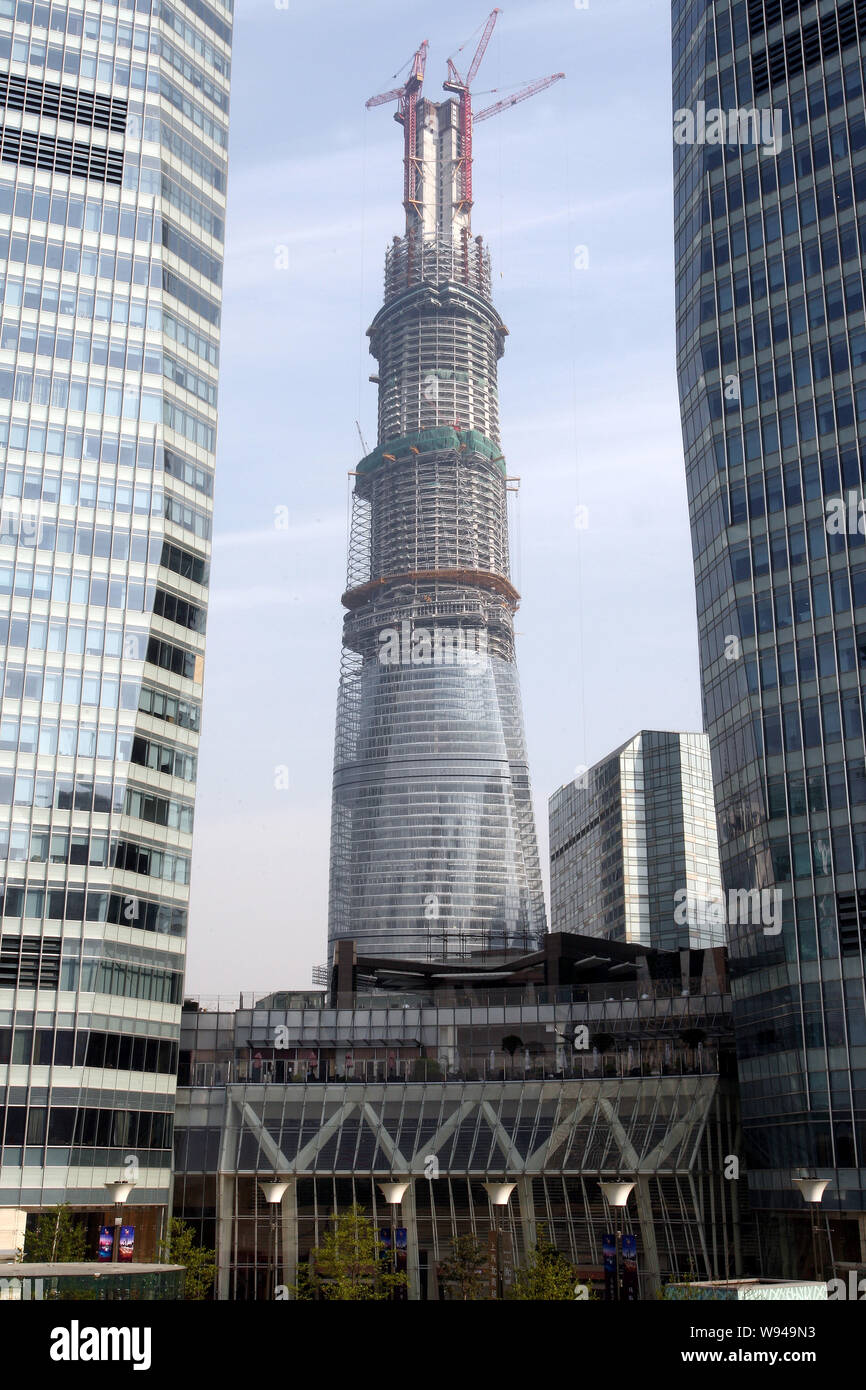 The Shanghai Tower is under construction in the Lujiazui Financial ...