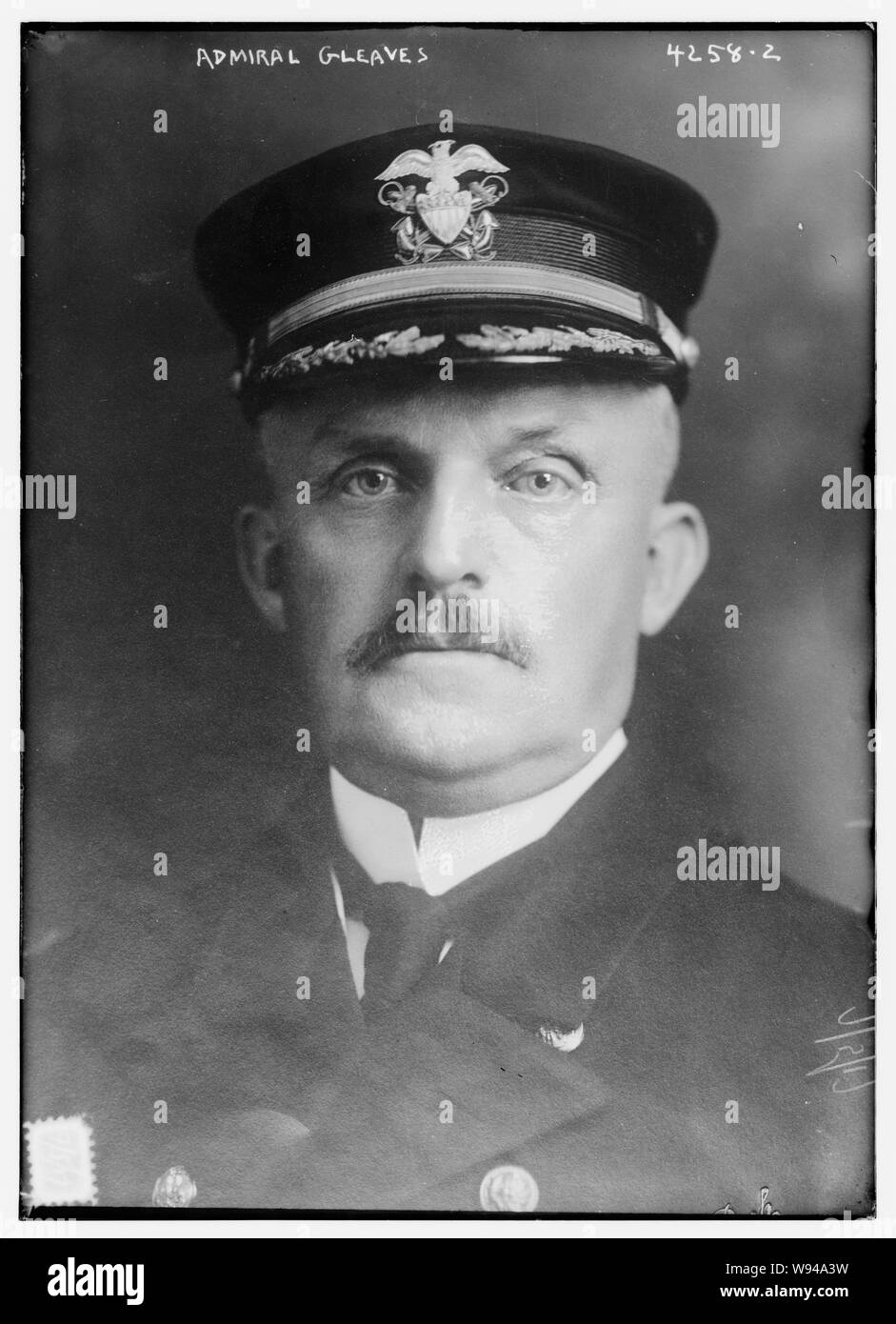 Gleaves hi-res stock photography and images - Alamy