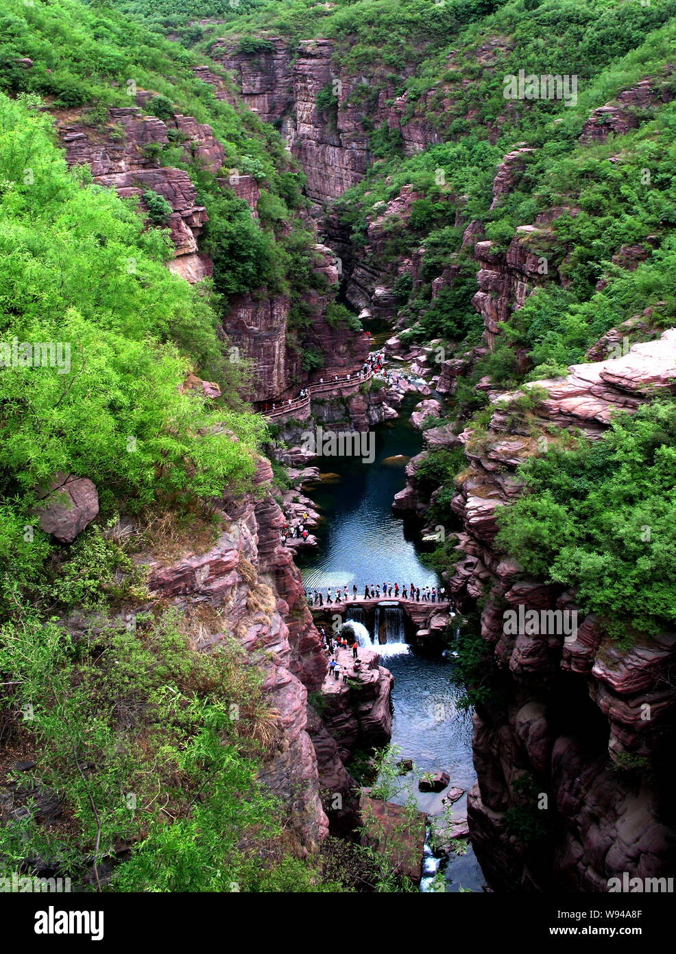 Yun tai shan hi-res stock photography and images - Alamy