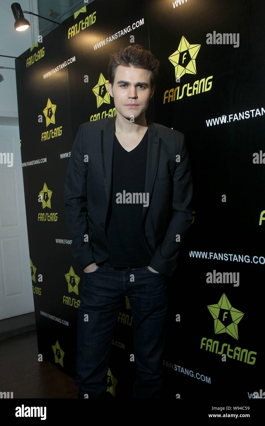 Pre recording hi-res stock photography and images - Alamy