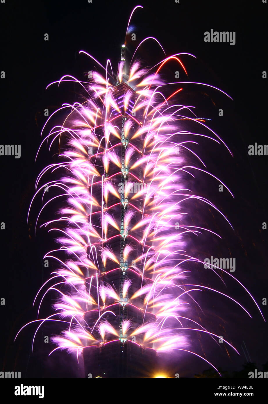 Taipei 101 fireworks hi-res stock photography and images - Alamy