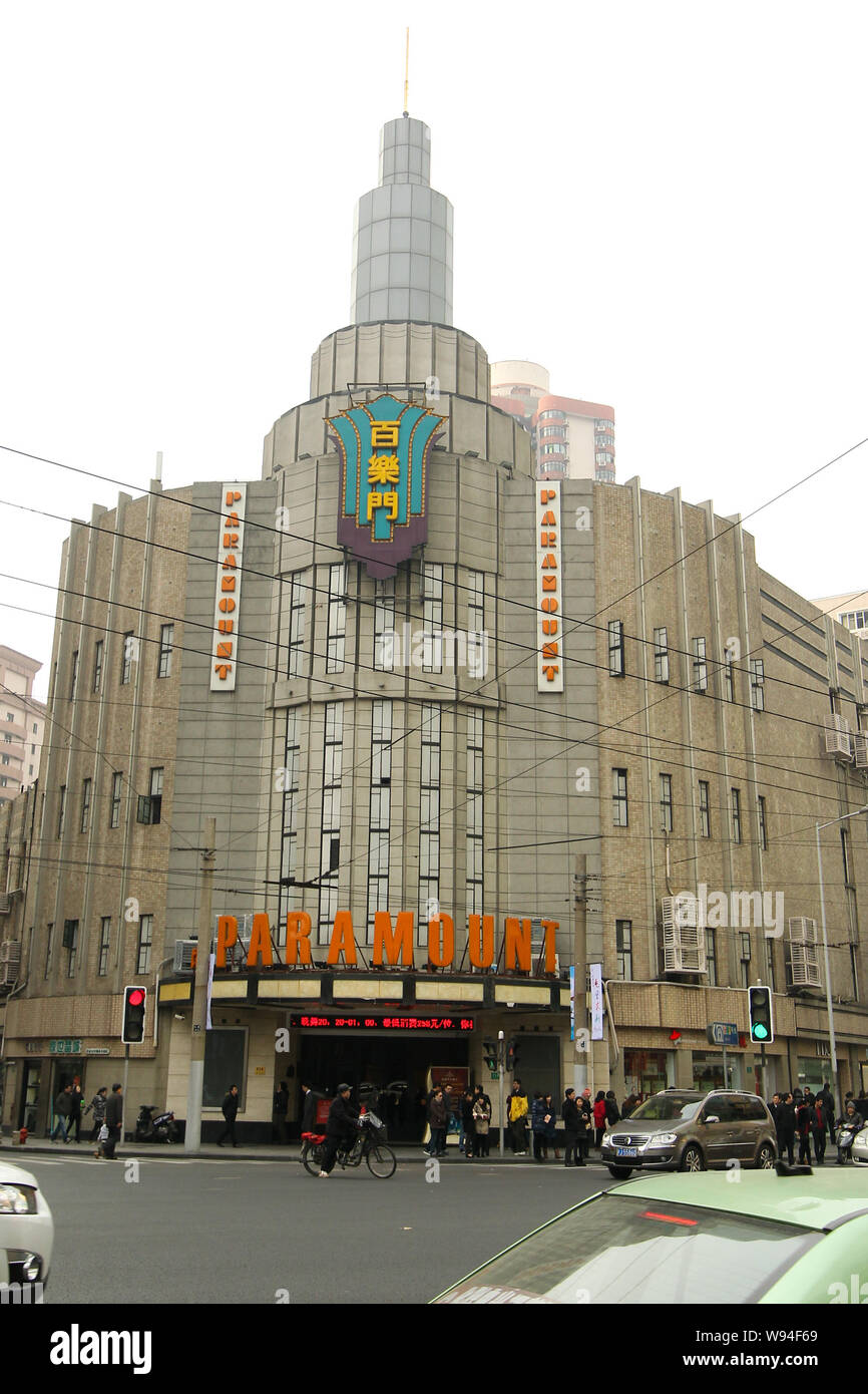 Paramount theatre shanghai hi-res stock photography and images - Alamy