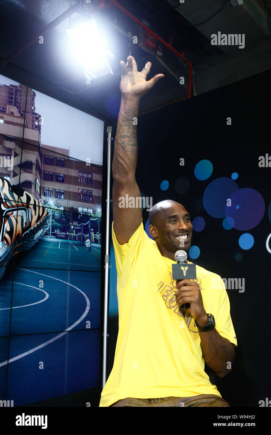 Nba fans china hi-res stock photography and images - Alamy