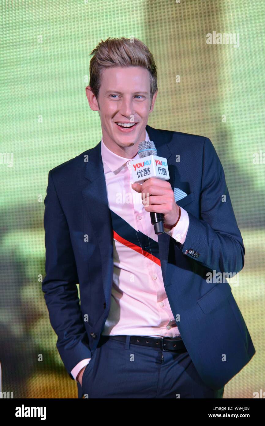 Revenge tv hi-res stock photography and images - Alamy