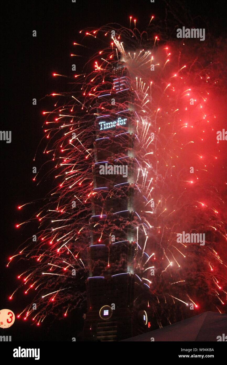 Taipei 101 fireworks hi-res stock photography and images - Alamy