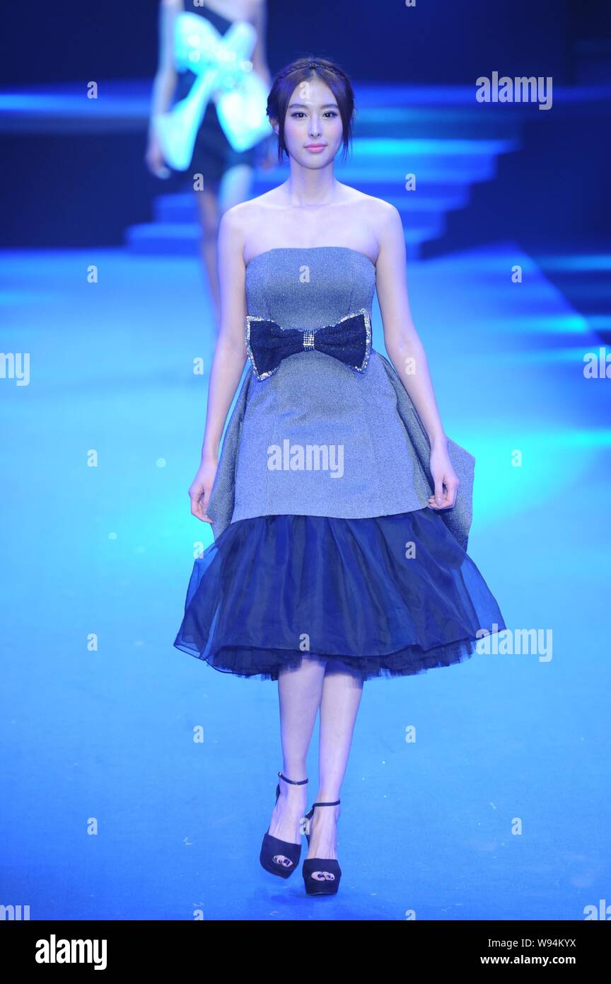 Ling cheung hi-res stock photography and images - Alamy