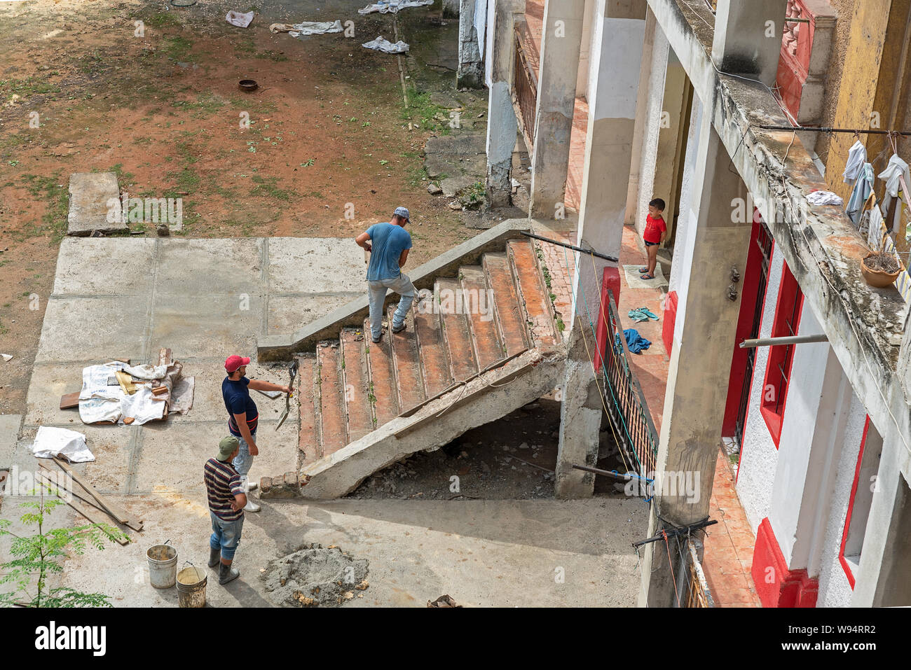 Child labour construction site hi-res stock photography and images - Alamy