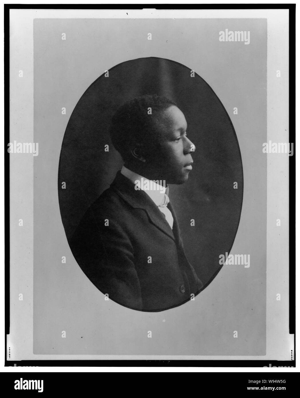 African American man, head-and-shoulders portrait, right profile Stock ...