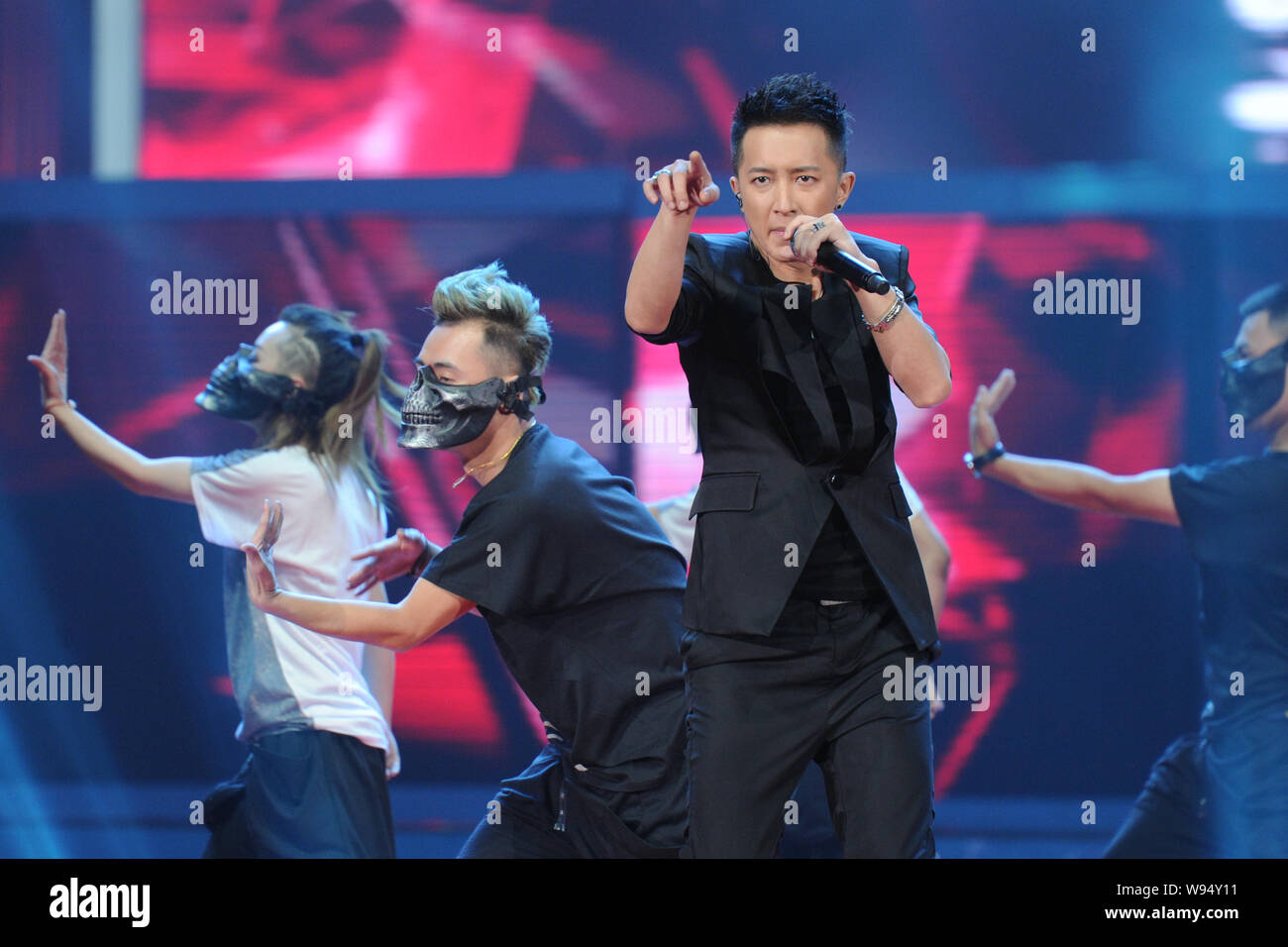Chinese singer and actor Han Geng performs during the 11th CCTV-MTV ...