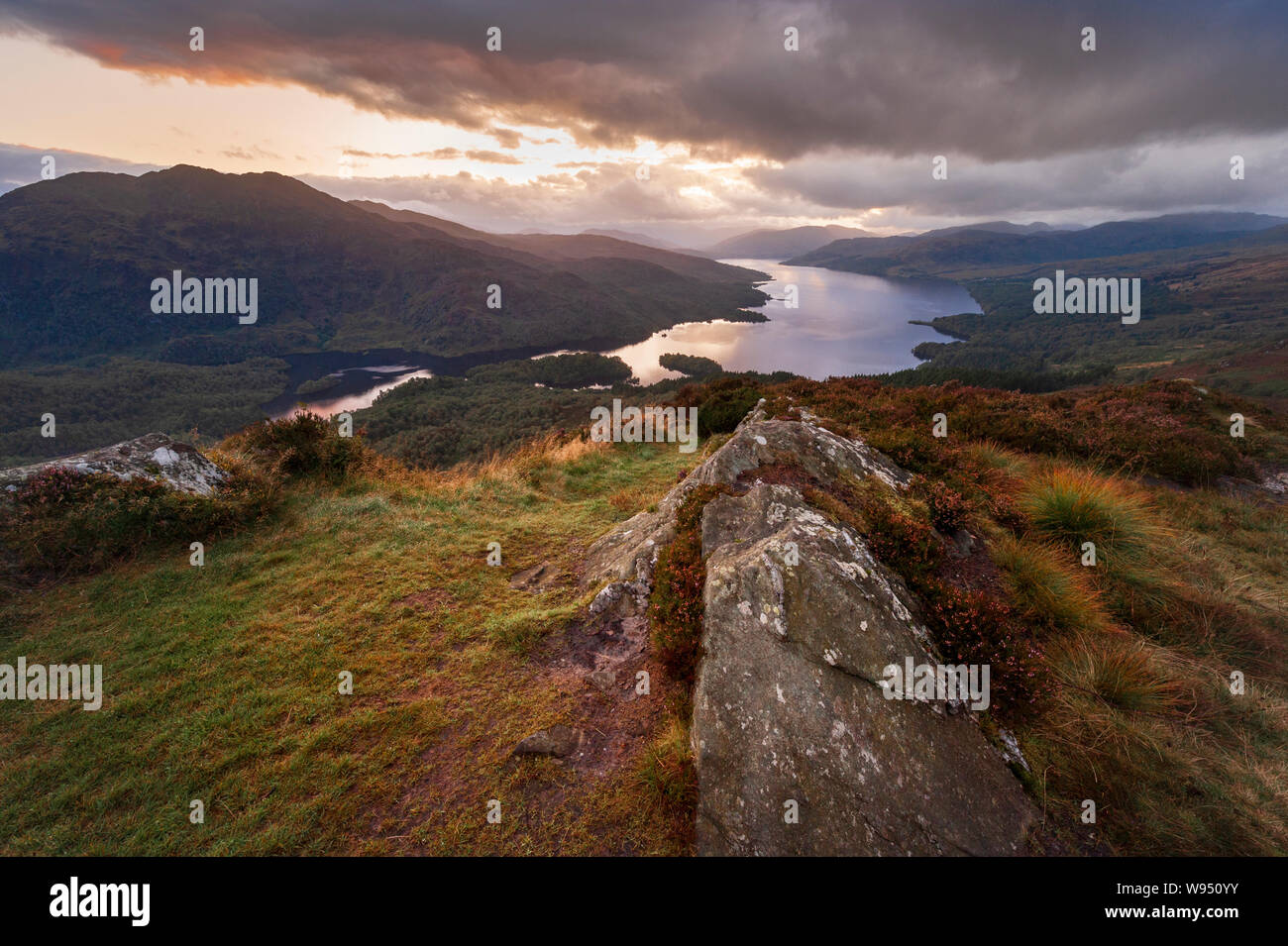 Scotland mountains and lochs hi-res stock photography and images - Alamy
