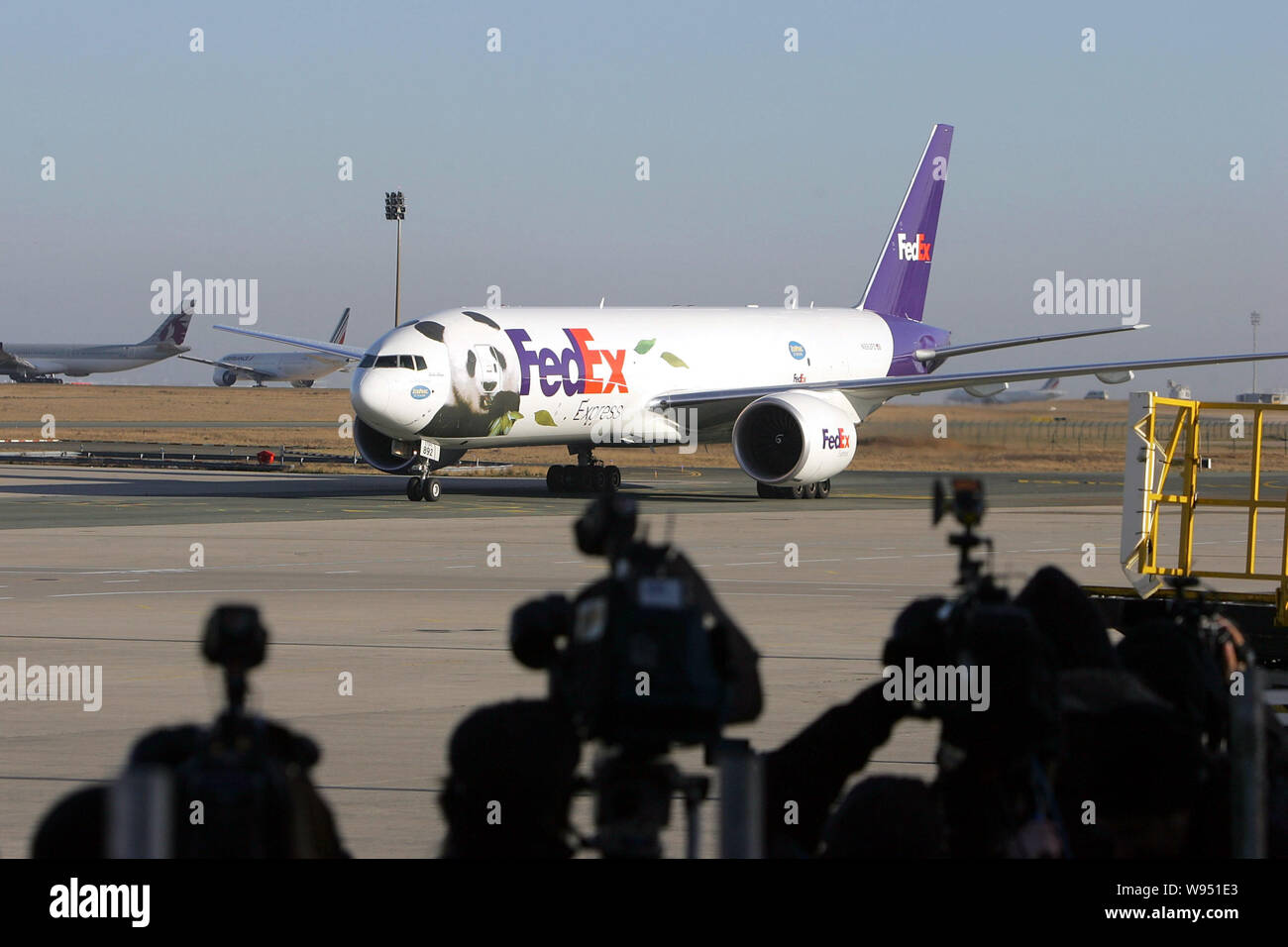 The FedEx Panda Express jet plane carrying giant pandas Huan Huan ...