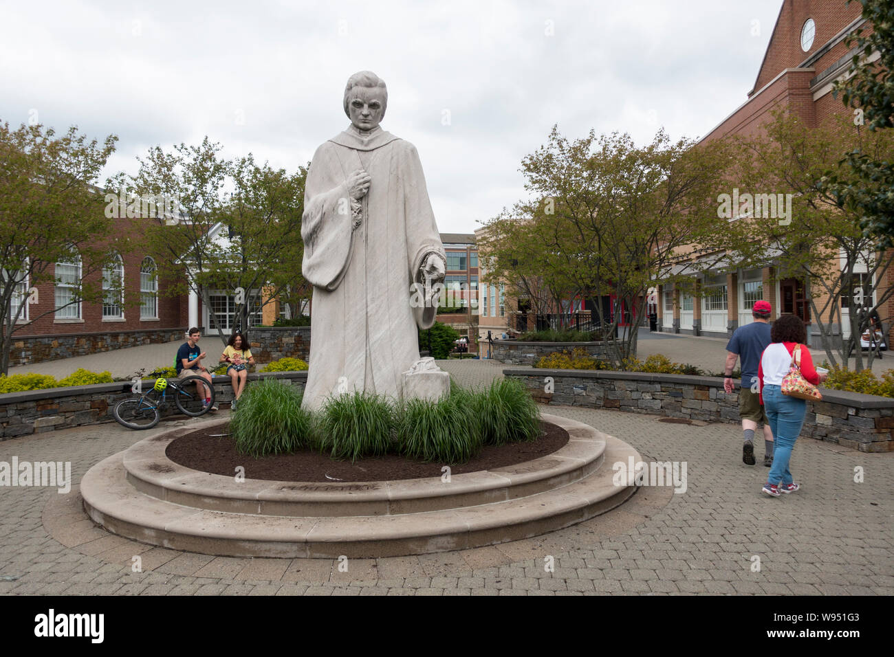 Noah Webster statue in blue back square in West Hartford Connecticut ...