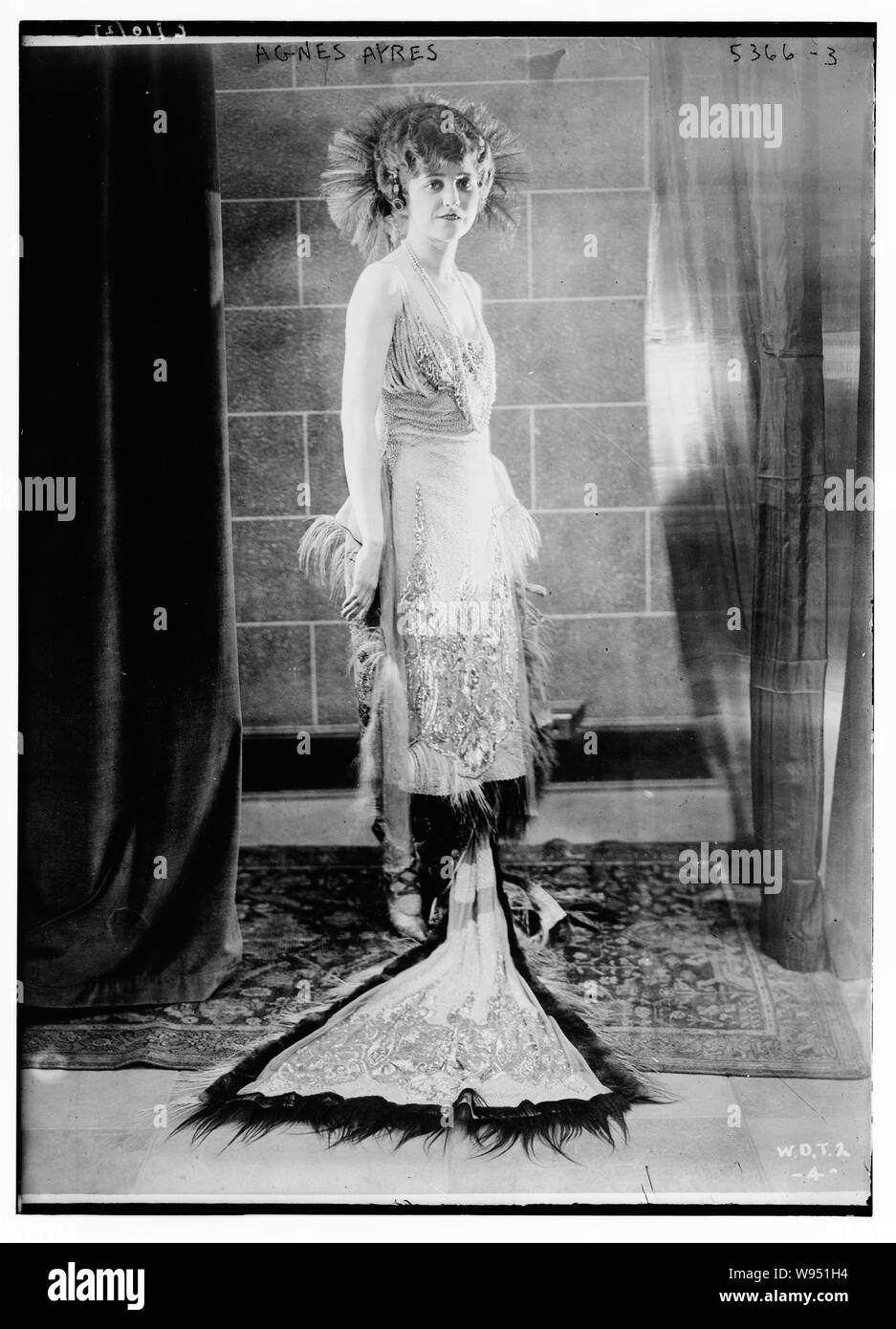 Agnes ayres hi-res stock photography and images - Alamy