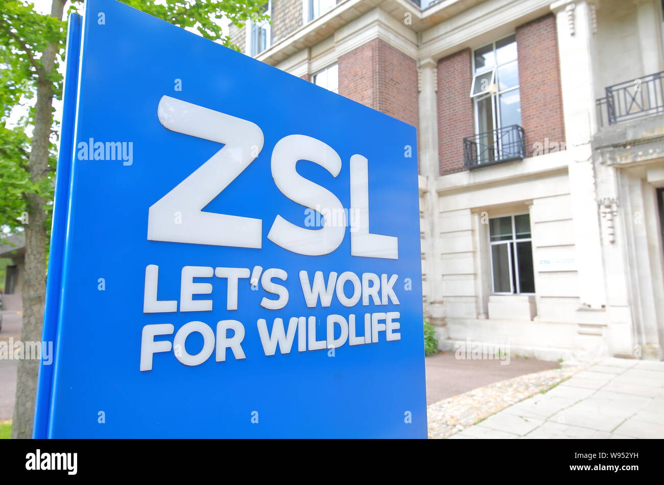 Zoological institute hi-res stock photography and images - Alamy